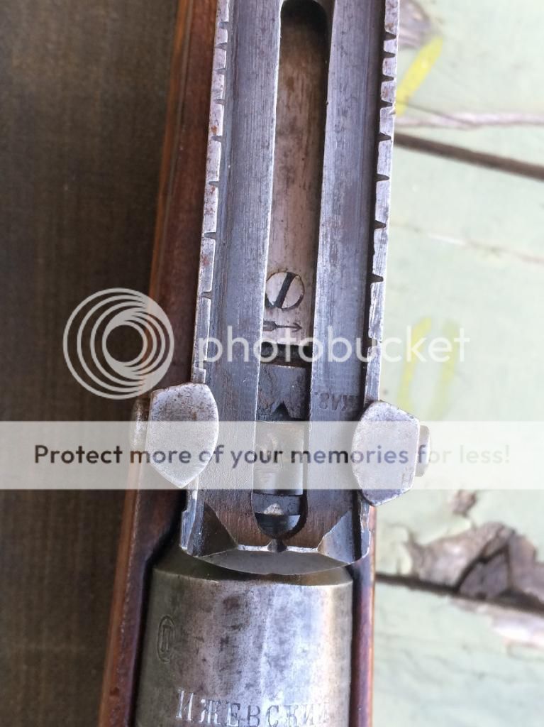 Finned 1928 Izhevsk Dragoon w/ Correct Type 2 Handguard!! | Gunboards ...